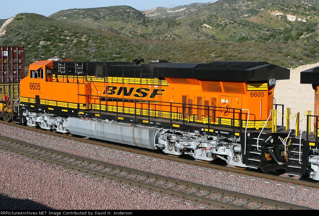 BNSF 6605
